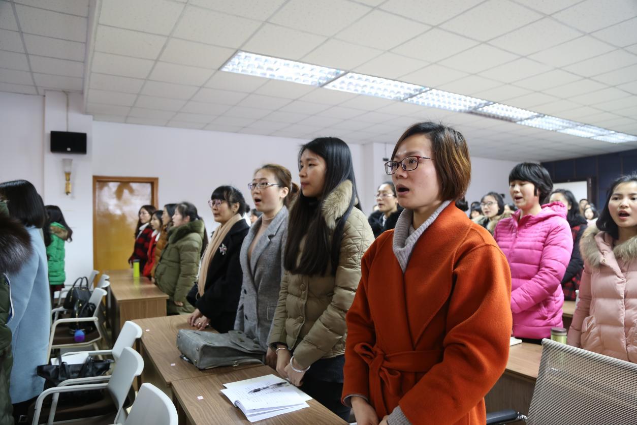 The Interaction of Social Class and Gender Roles: Ancient and Modern ...