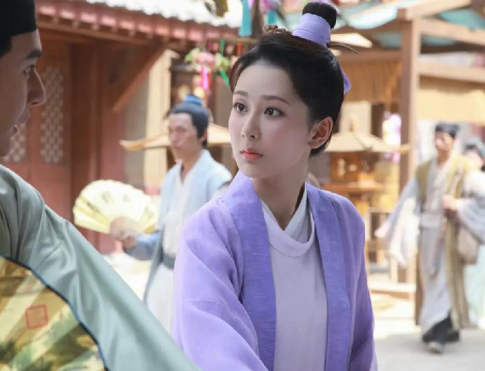 Fragrant honey sinks into ashes like frost: People who are happy are ...