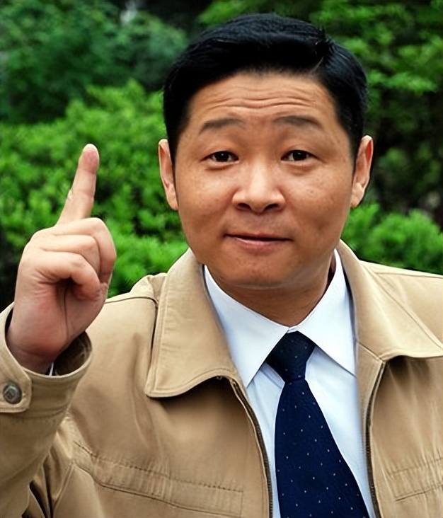 Zhao Liang: Married a model who was 16 years younger, had two children after marriage, and lived ...