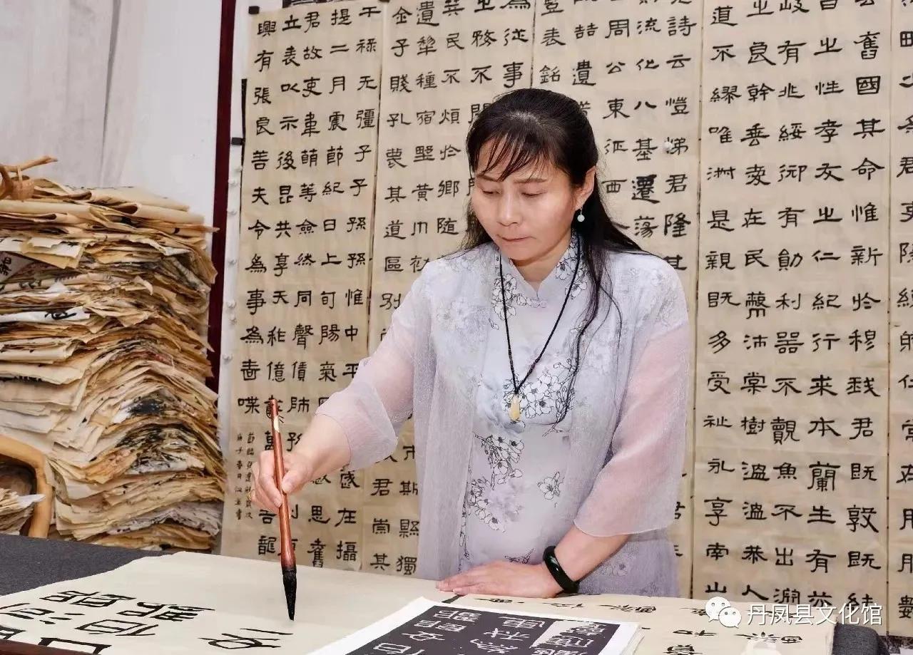 Danfeng Zhangjie‖My relationship with Teacher Zhang Peiying - iNEWS