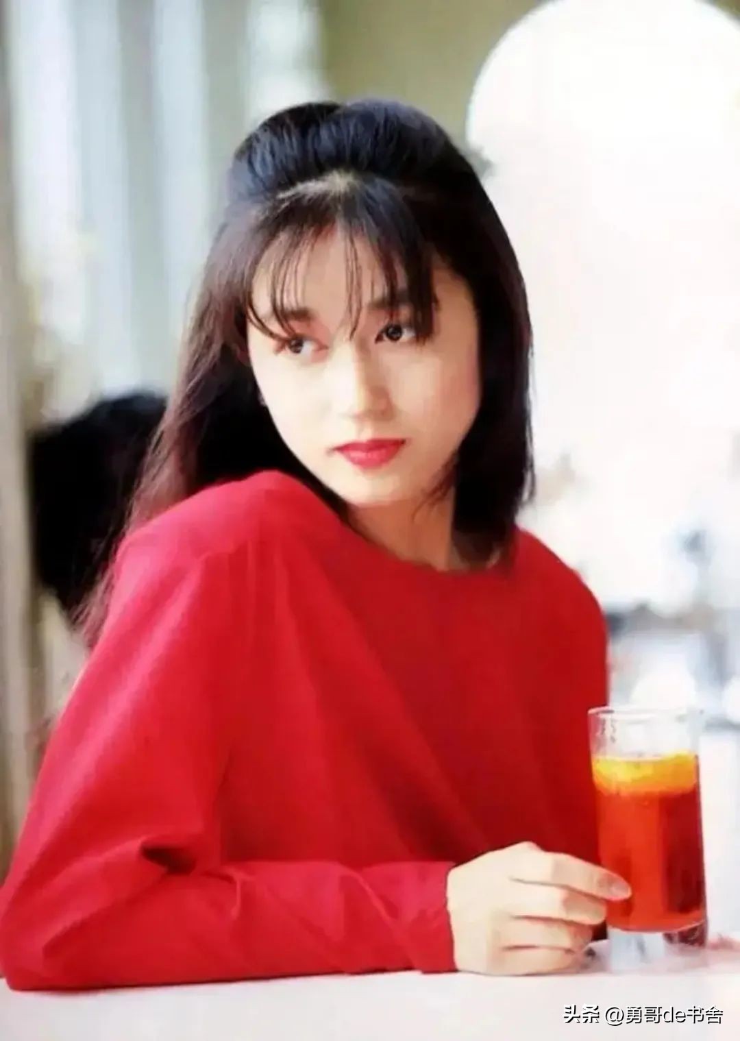 How did the bitter look on Li Qin's face disappear overnight? - iNEWS