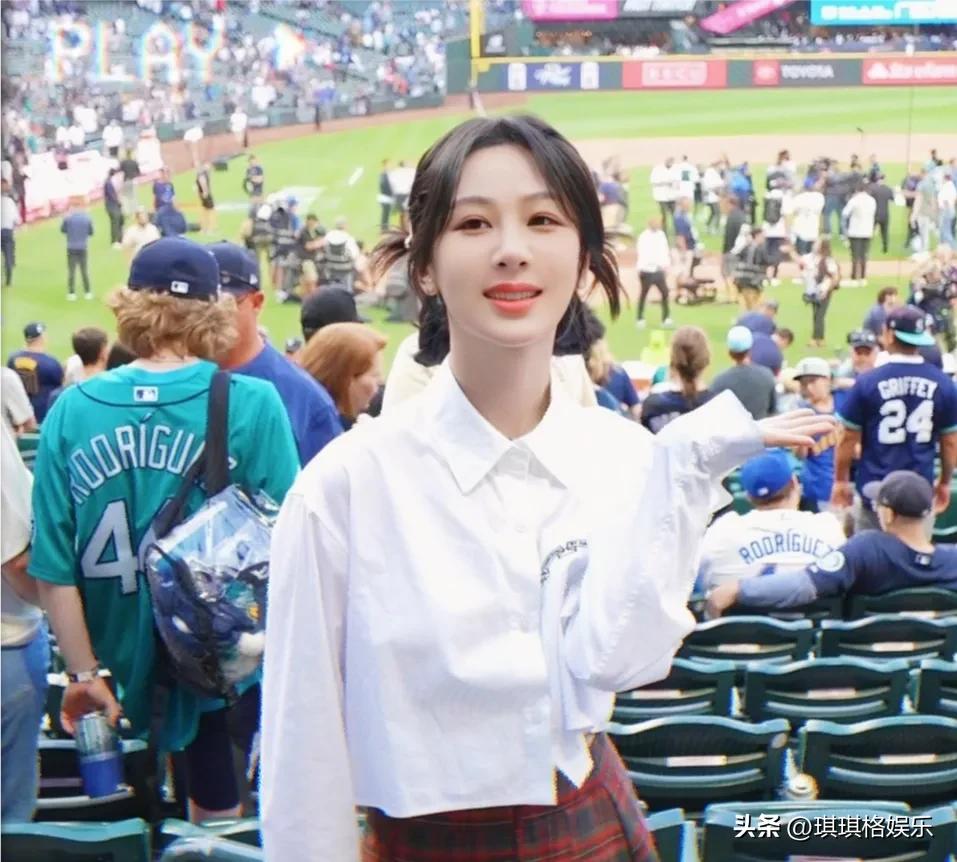 Entertainment Melon: Yang Zi, Di Lieba, Zhang Yixing, Mencius Yi, Ma ...