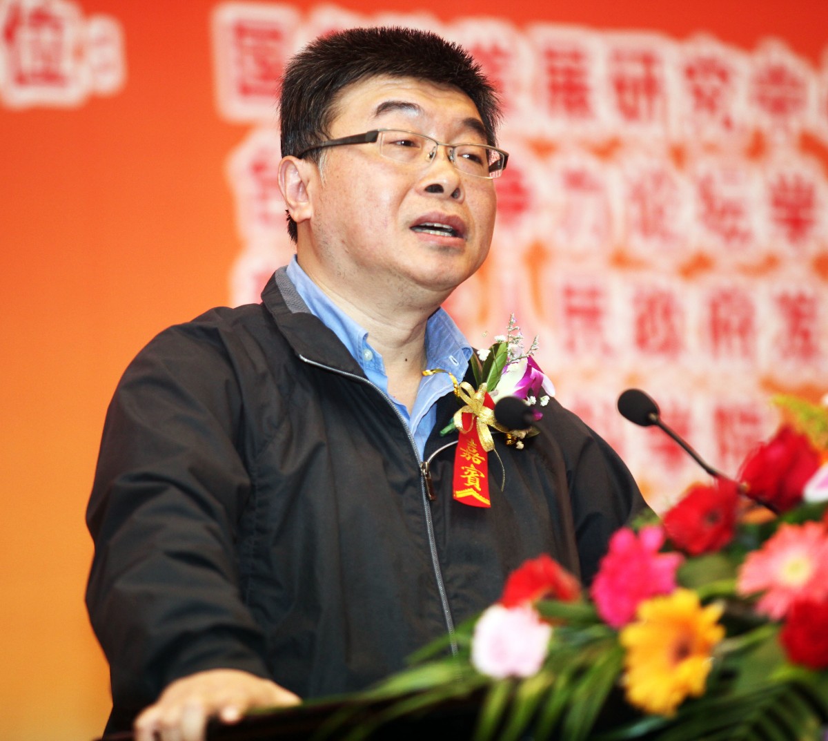 What kind of person is Qiu Yi - iNEWS