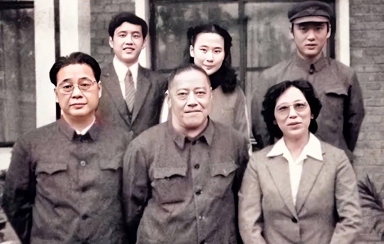 In 1984, a rare family portrait of Li Peng, his wife Zhu Lin, and ...