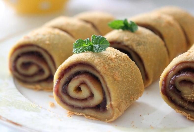 Eat the "loess" flying in the sky - the old Beijing donkey rolls - iNEWS