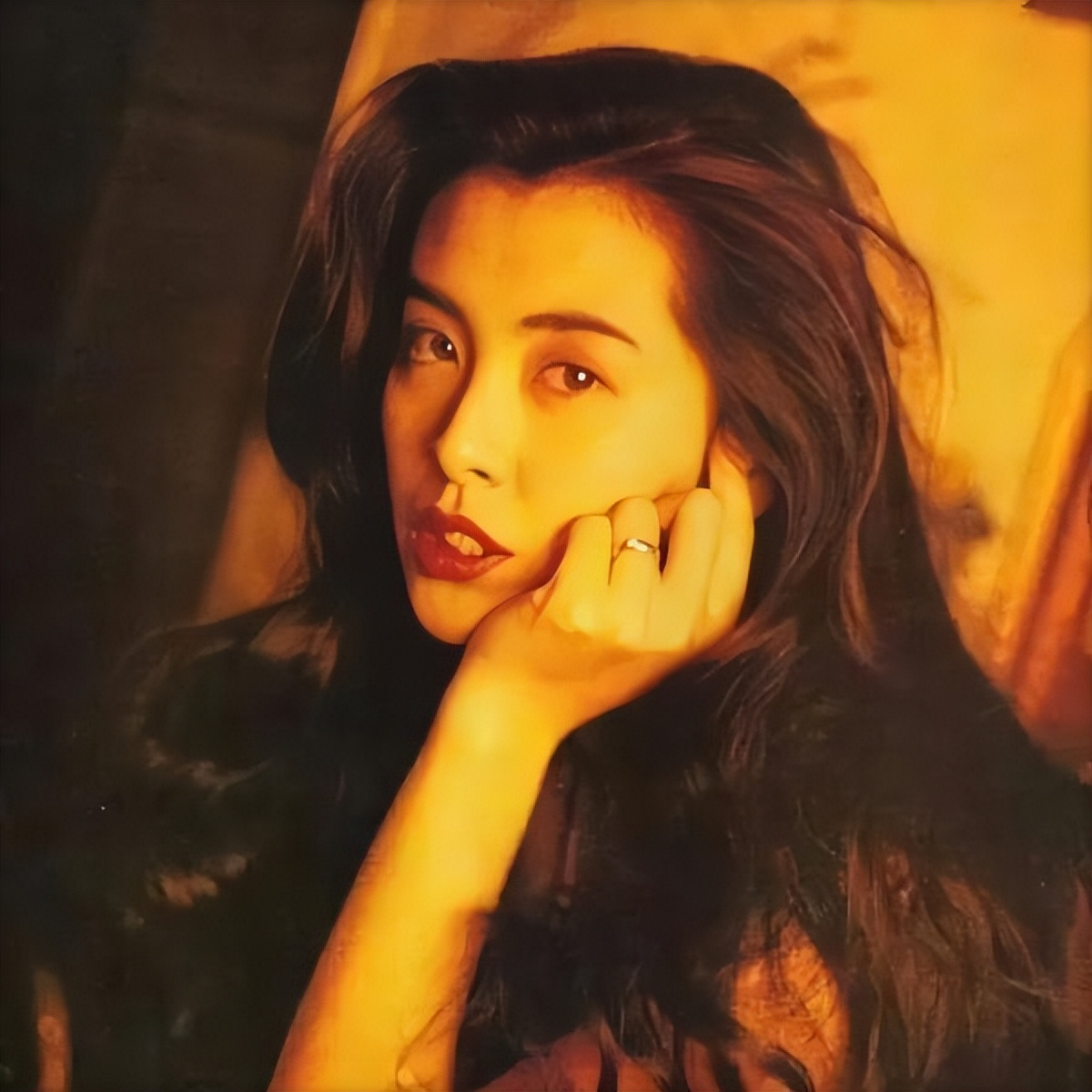 The 4 female Hong Kong stars who "disappeared" were famous for their ...