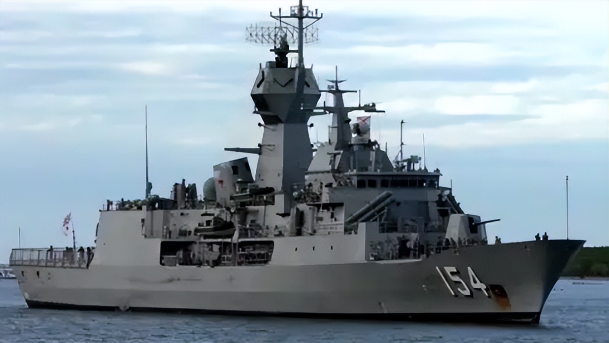 Type 052C destroyer: The former halo has long since faded, and it once drove away the "Burke ...