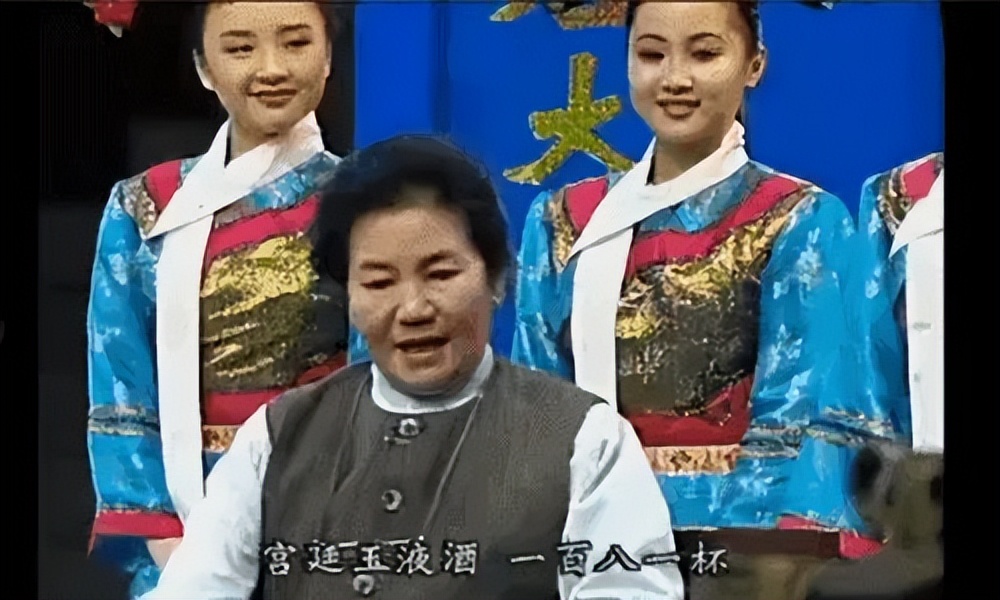 Writing calligraphy, speaking English, singing rap, how did Zhao Lirong ...
