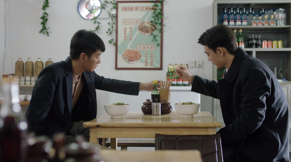 The road of life: Qiaoling is extremely selfish, dragging Qiaozhen down ...