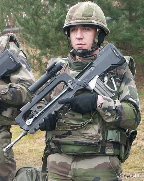 Fashionable FAMAS that leads the trend - iMedia