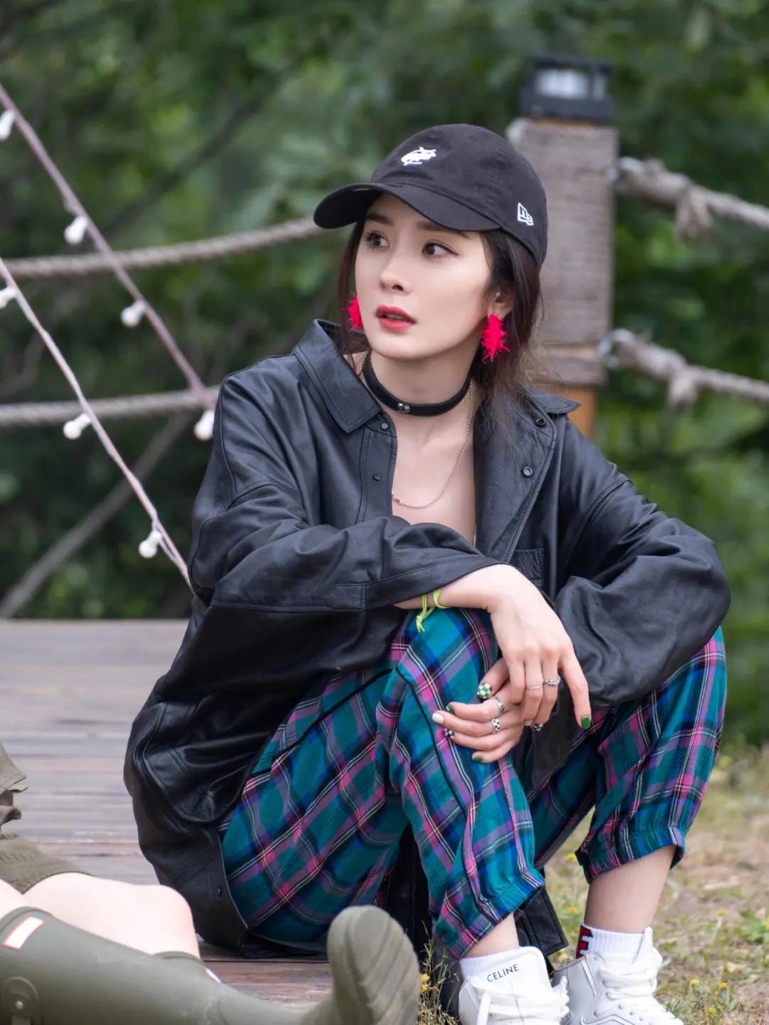 Can all the girls take a good look at it? It's really refreshing! - iNEWS