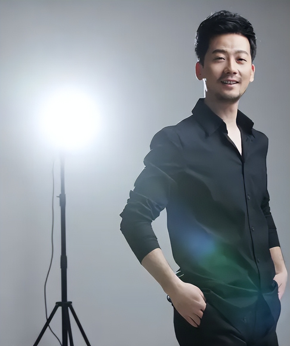 Actor Chen Chuang: He played a "dog" alive and also played the ...