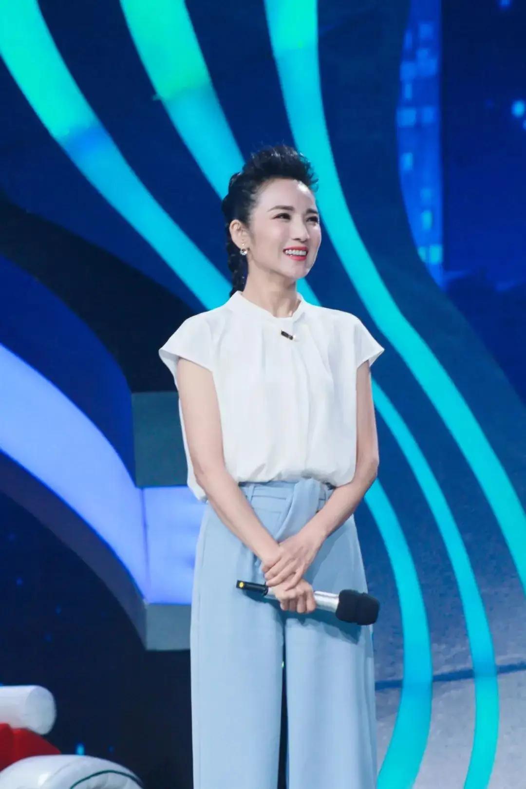 Guan Tong: She is a talented woman and a filial daughter. She gave ...