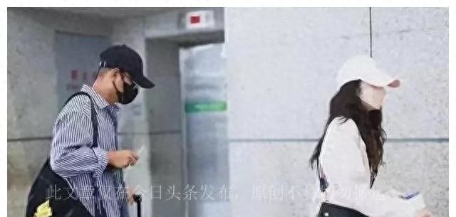 Wen Zhang and Yao Di went home hand in hand, causing heated discussions. Yao Di's lower abdomen ...