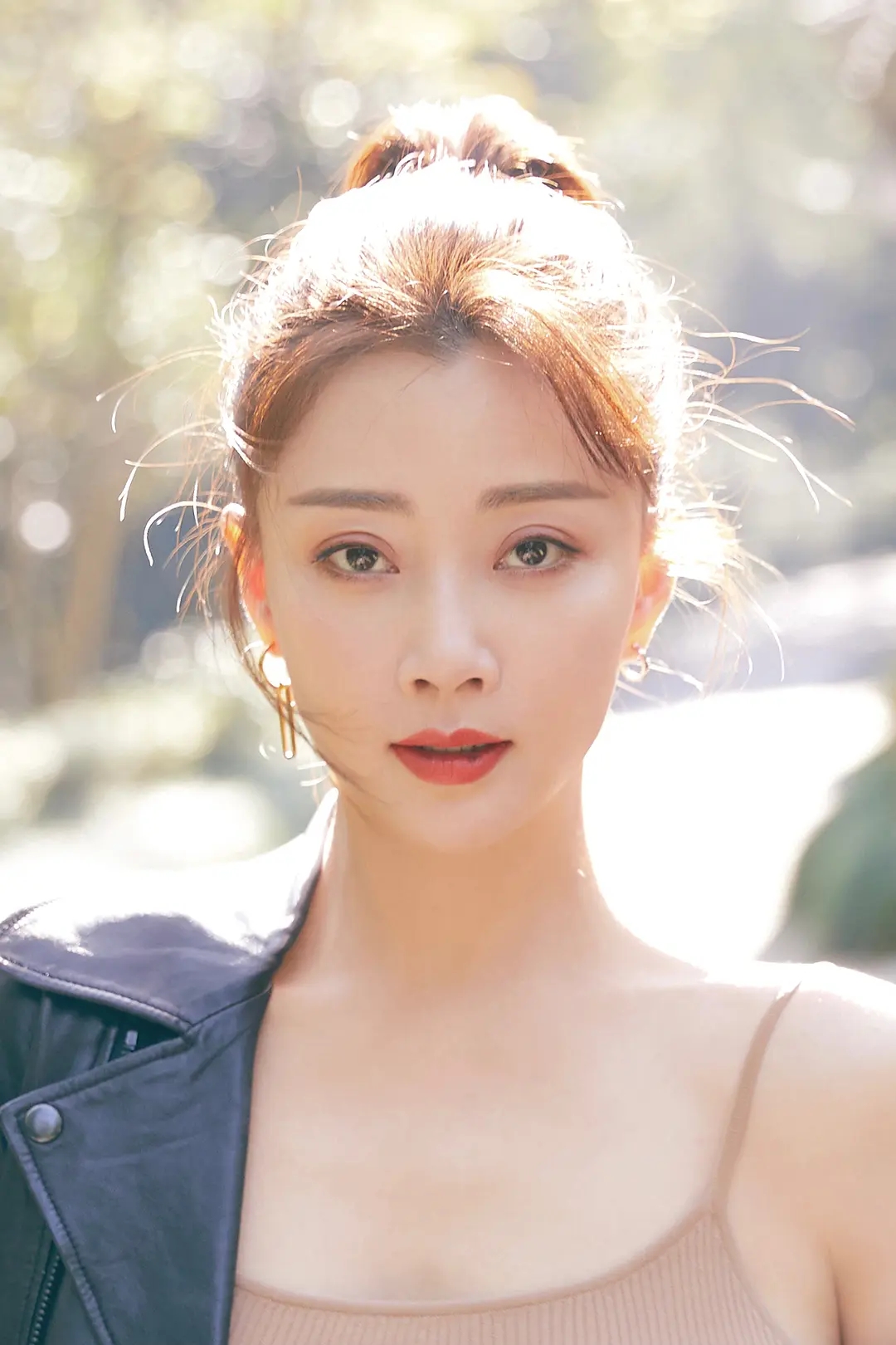 Yin Tao, sweet, charming and charming - iNEWS