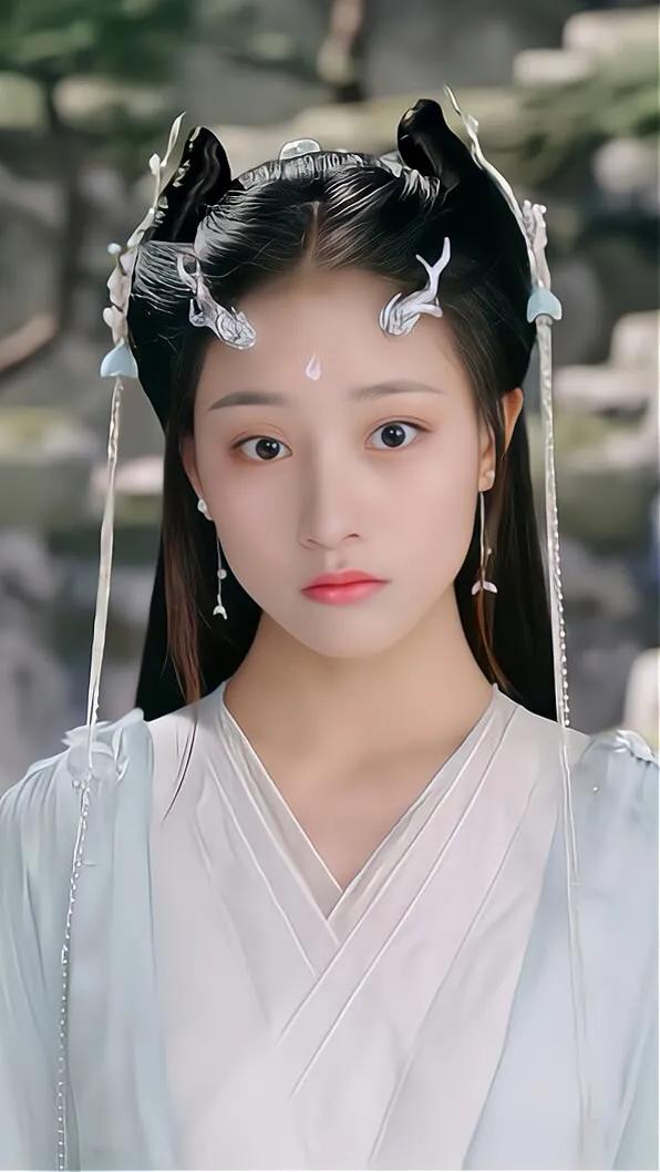 The TV series "Agarwood is like crumbs • Agarwood Chonghua" Zhu Lilan ...