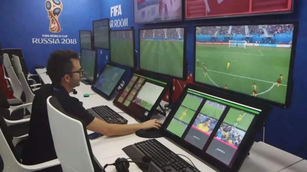 How is the World Cup in Qatar using technology to make the game fairer ...