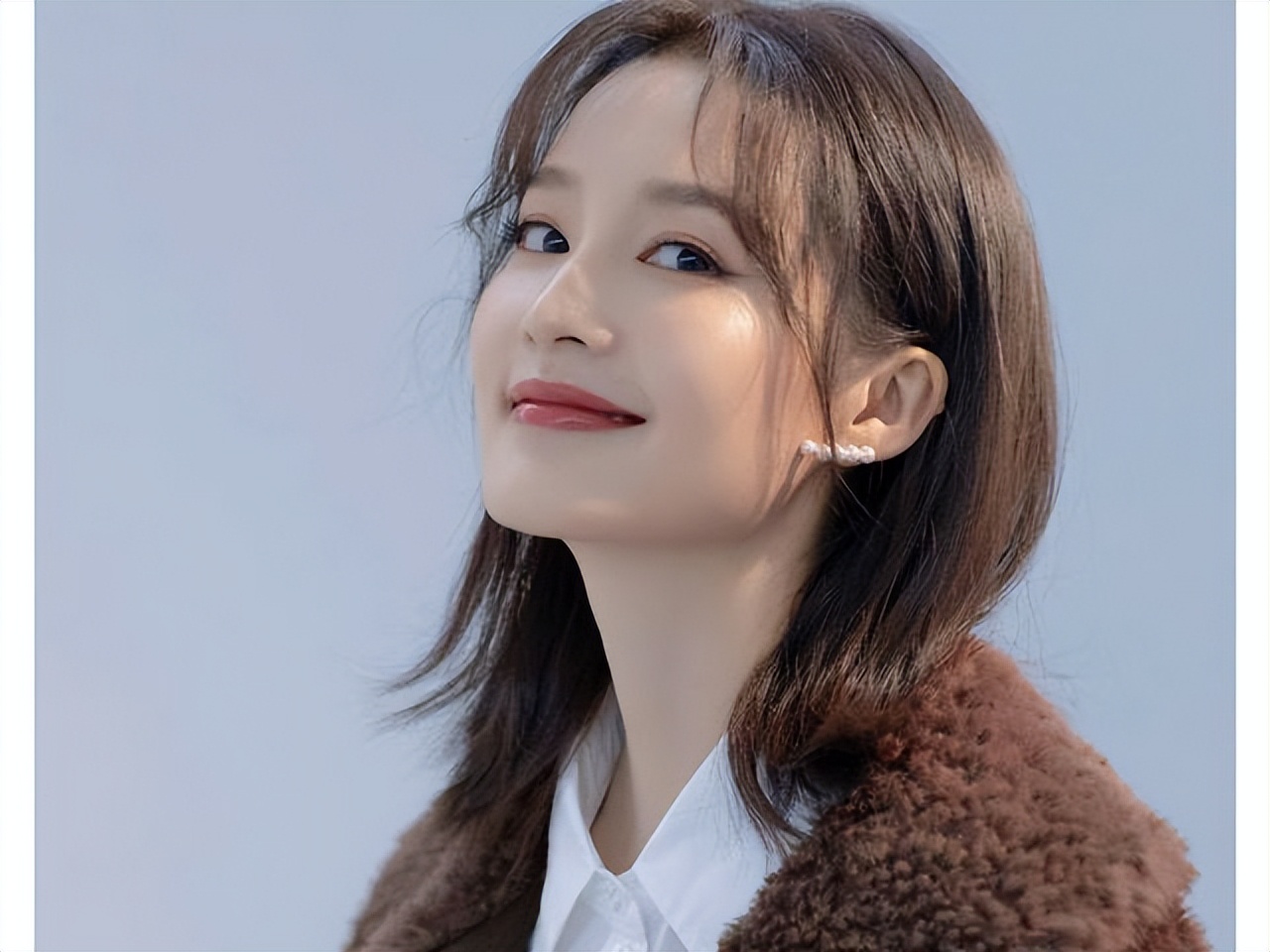 Li Qin plastic surgery?I didn't expect my mother's photo to dissuade ...