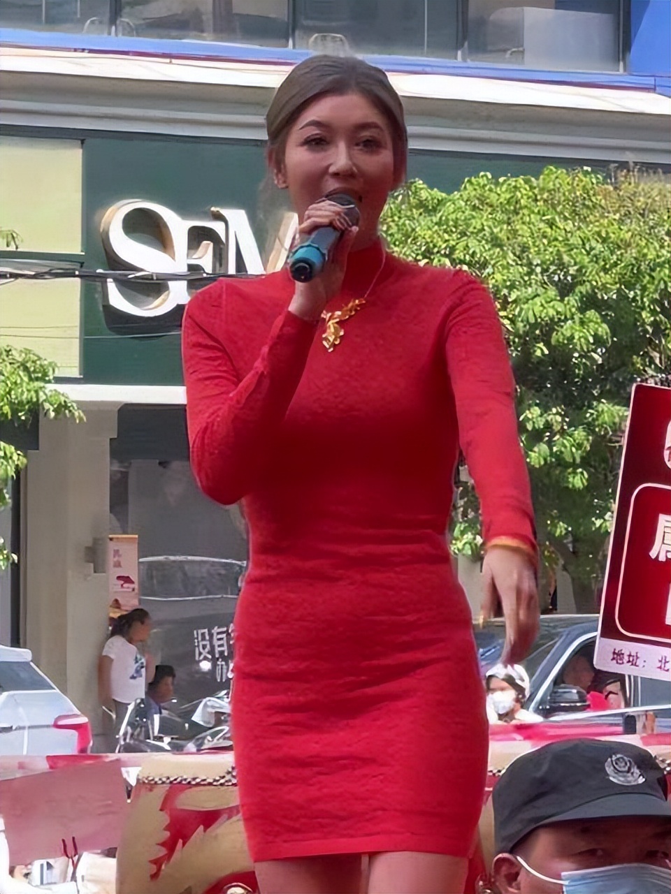 Li Caihua: After 6 relationships, after divorcing her rich husband, she ...