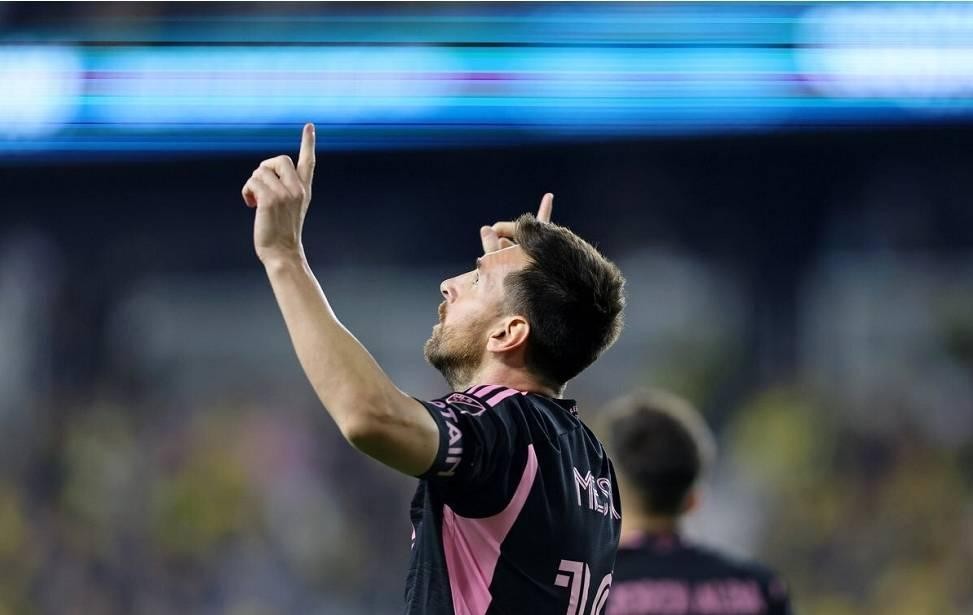 World wave + double goal, Messi's 46th championship is the best in the ...