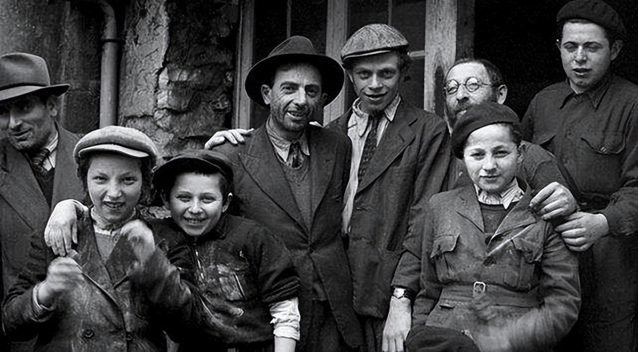 From Mercenary to News Mogul, How He Became a Journalism Legend - iMedia