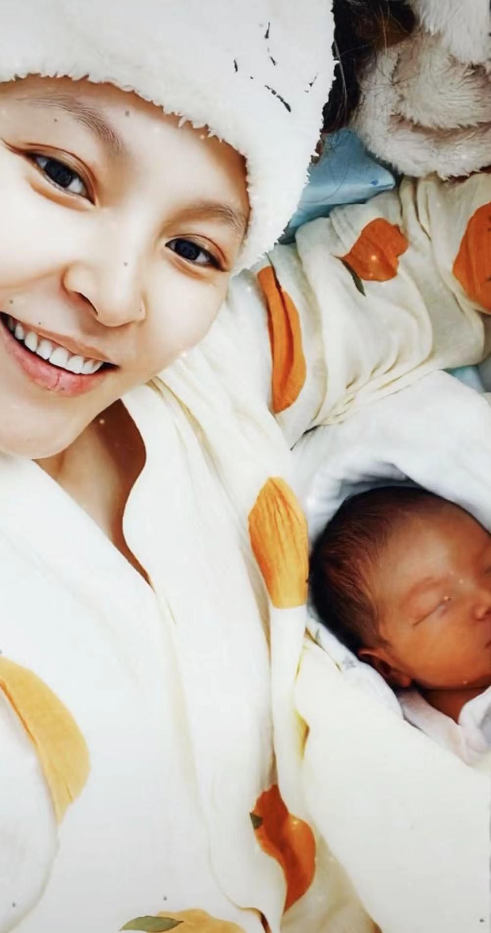 Congratulations!The 30-year-old singer Guan Xuan gave birth to a child ...