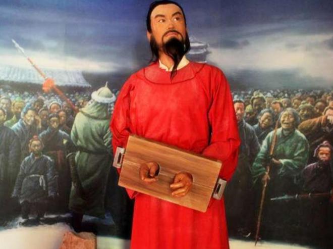 When the ancient prisoners were beheaded, why did they kneel down so ...