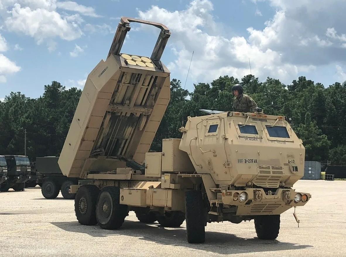 M270 multiple rocket launcher, equipped with 227mm rockets, with a wide ...
