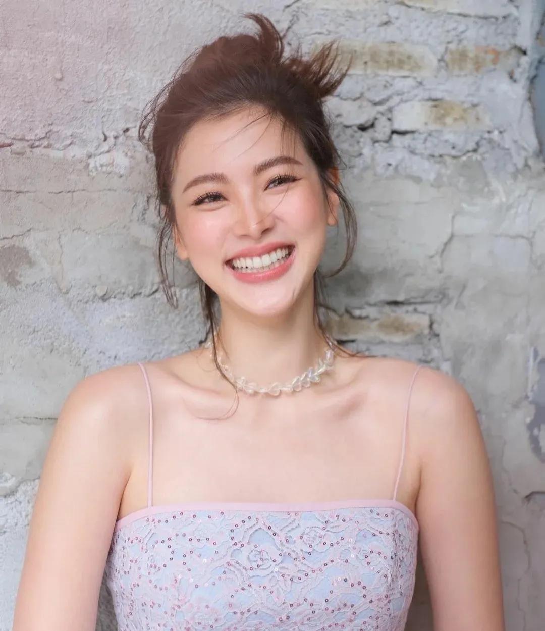 Full screen of girly feeling - Thai actress Ping Cai Na - iNEWS