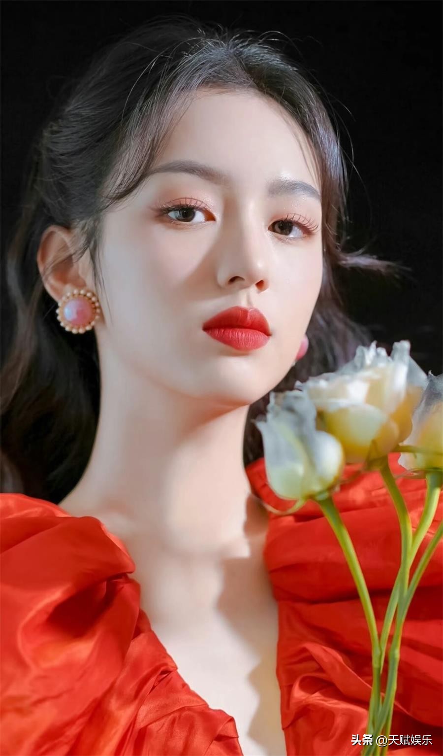 Film and television actress Zhou Ye photo album (8) - iNEWS