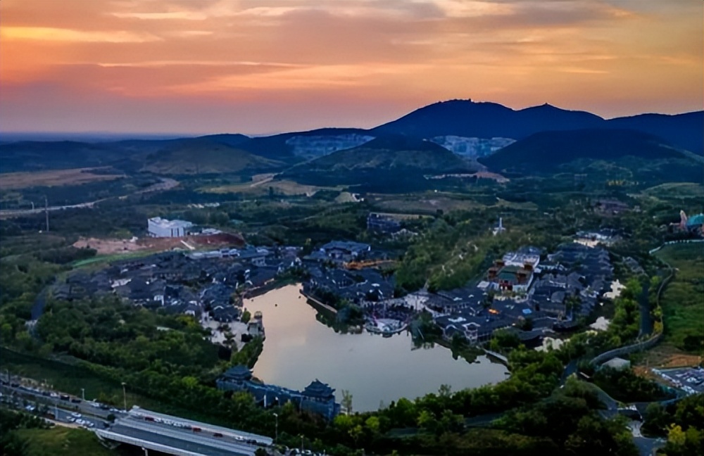 Self-driving Maoshan - The Wizard of Oz - iNEWS