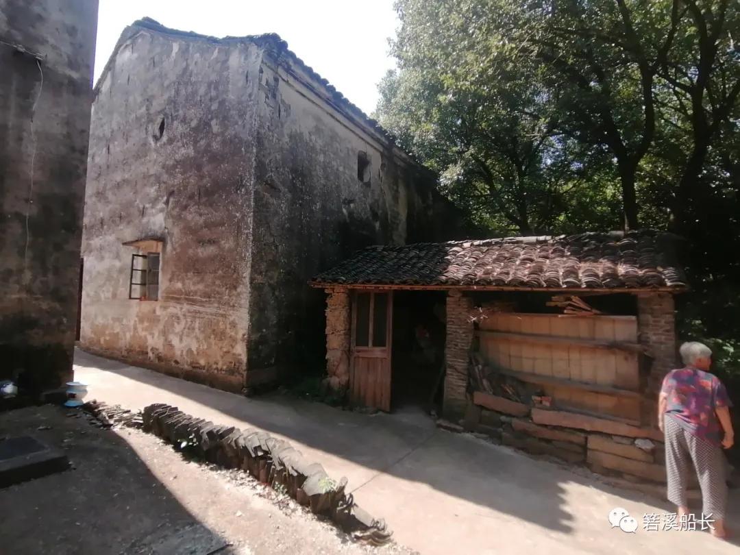 Old Hongxing Bridge (middle) - Heqiao Village, Zhengjiaqiao Village ...