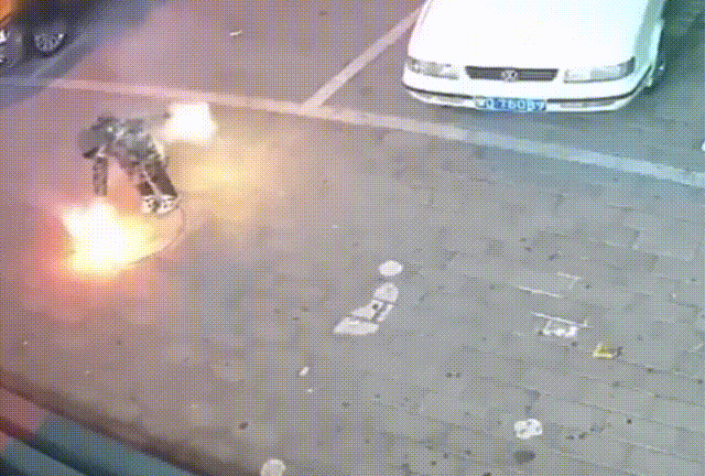 How terrible is a biogas explosion?10-year-old boy threw firecrackers ...