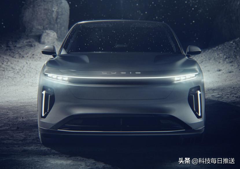 "Tesla Killer" launches a new car with three motors exceeding 1,300 ...