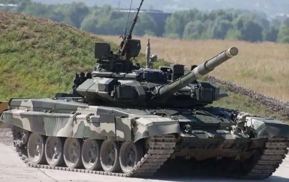 The Ukrainian army introduced a medium-sized drone that could carry ...