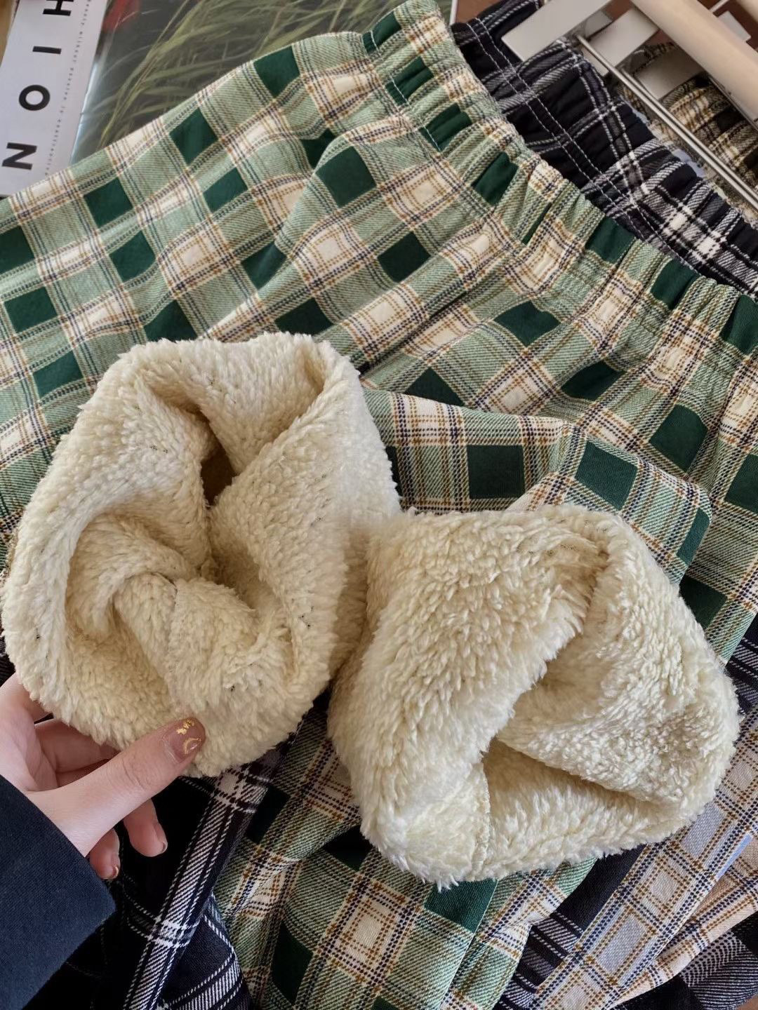 Uniqlo all-match series - lamb wool plaid pants, warm and matching - iNEWS