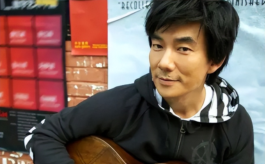 Ren Xianqi gambled so much that he had no money to take a car, so he ...