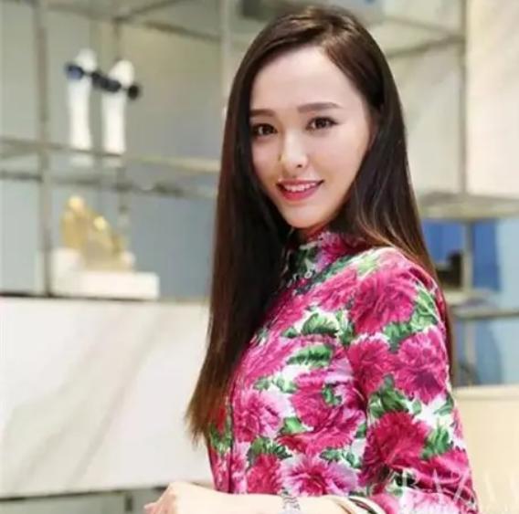 Short female star love brain?Tang Yan rejected "Fox Demon"?Zhao Lusi overwhelmed Panjing Boran ...