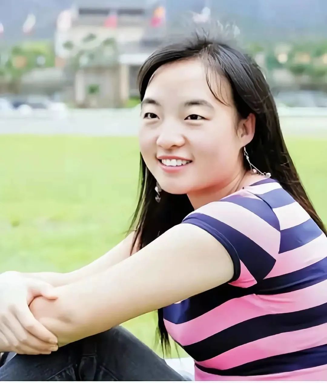 Known as the ugliest girl, she became popular overnight but then ...