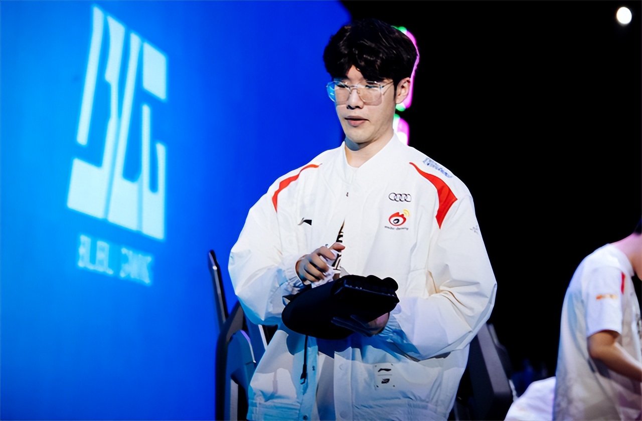 夏季賽開打WBG缺人了？主教練daeny無法上場，補強陣容還是得送菜 - 頭條匯