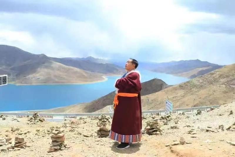 Wu Enqi and Ah Rong "Goodbye to the long-awaited Tibet" - iNEWS