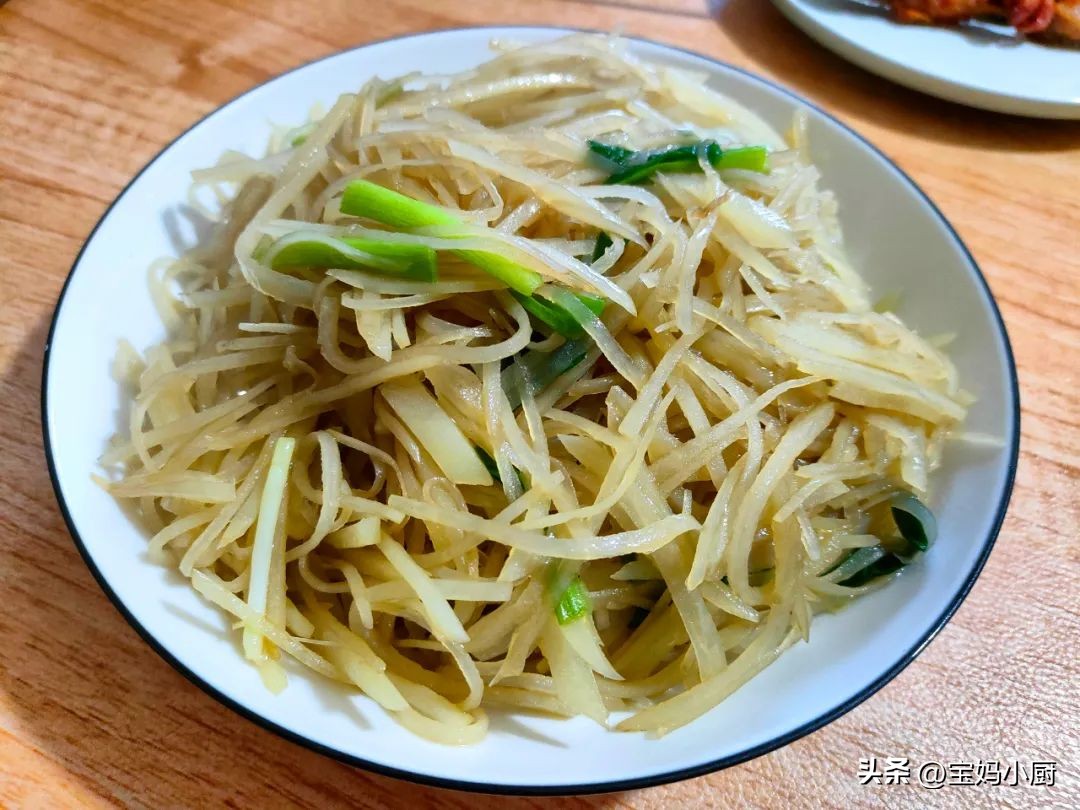 Dinner for three people, with meat and vegetables, simple and delicious ...