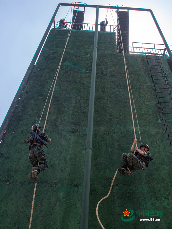 Armed police special forces members carry out multi-subject ...