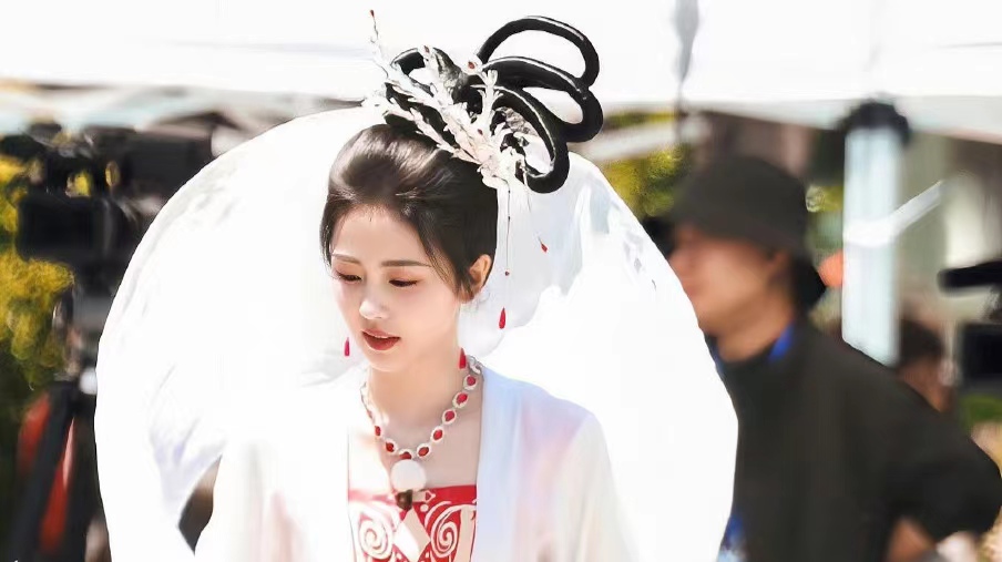 The Myth of Running Man Couples: Zhou Shen Bailu Yang Ying COS Jade ...