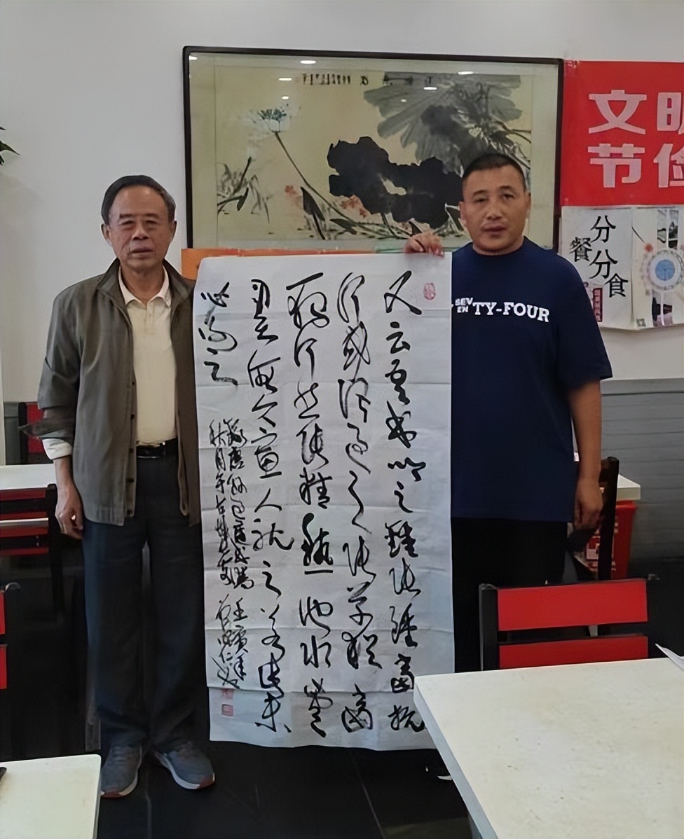 The works of Mr. Zeng Zhaoren, a powerful calligrapher, are popular - iNEWS