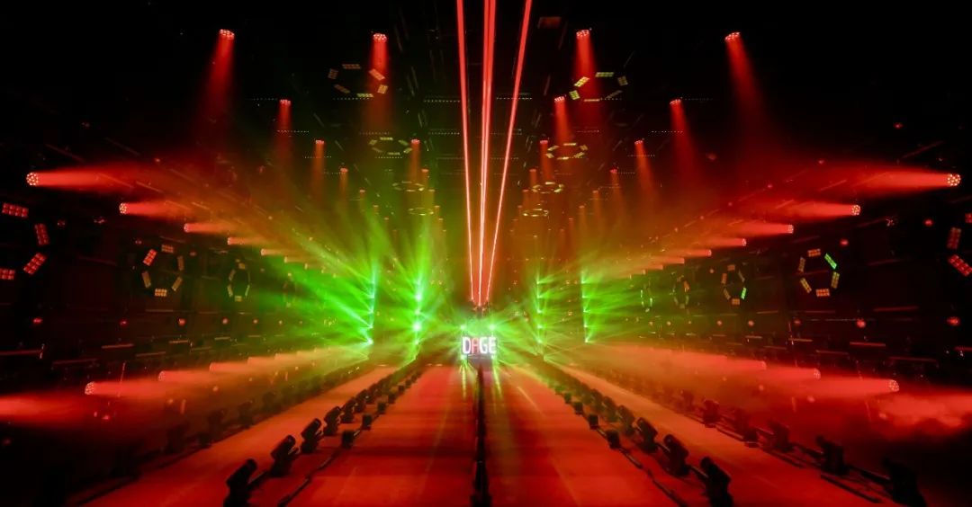 Dage Lighting 2022 Light Show - iNEWS