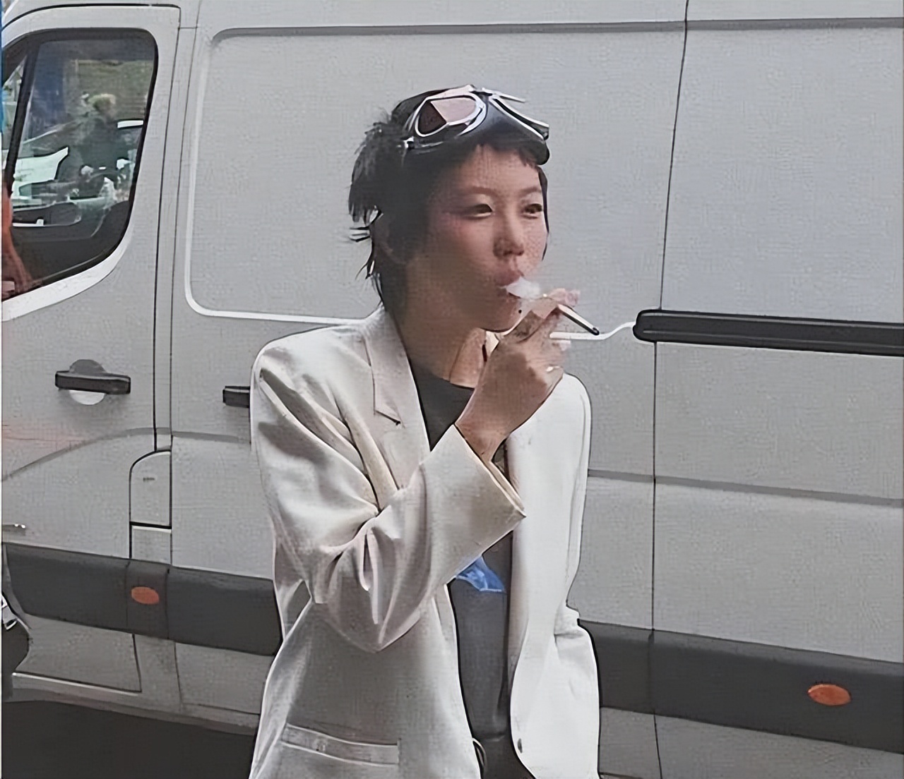 Celebrity Yang Ying's smoking video sparked intense controversy: Is it ...