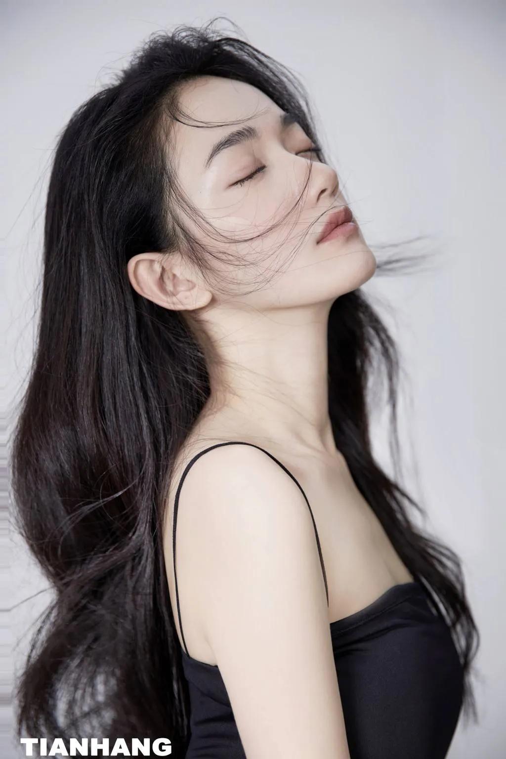 Fang Chutong: Qingyan and refined, beautiful and lovely - iNEWS