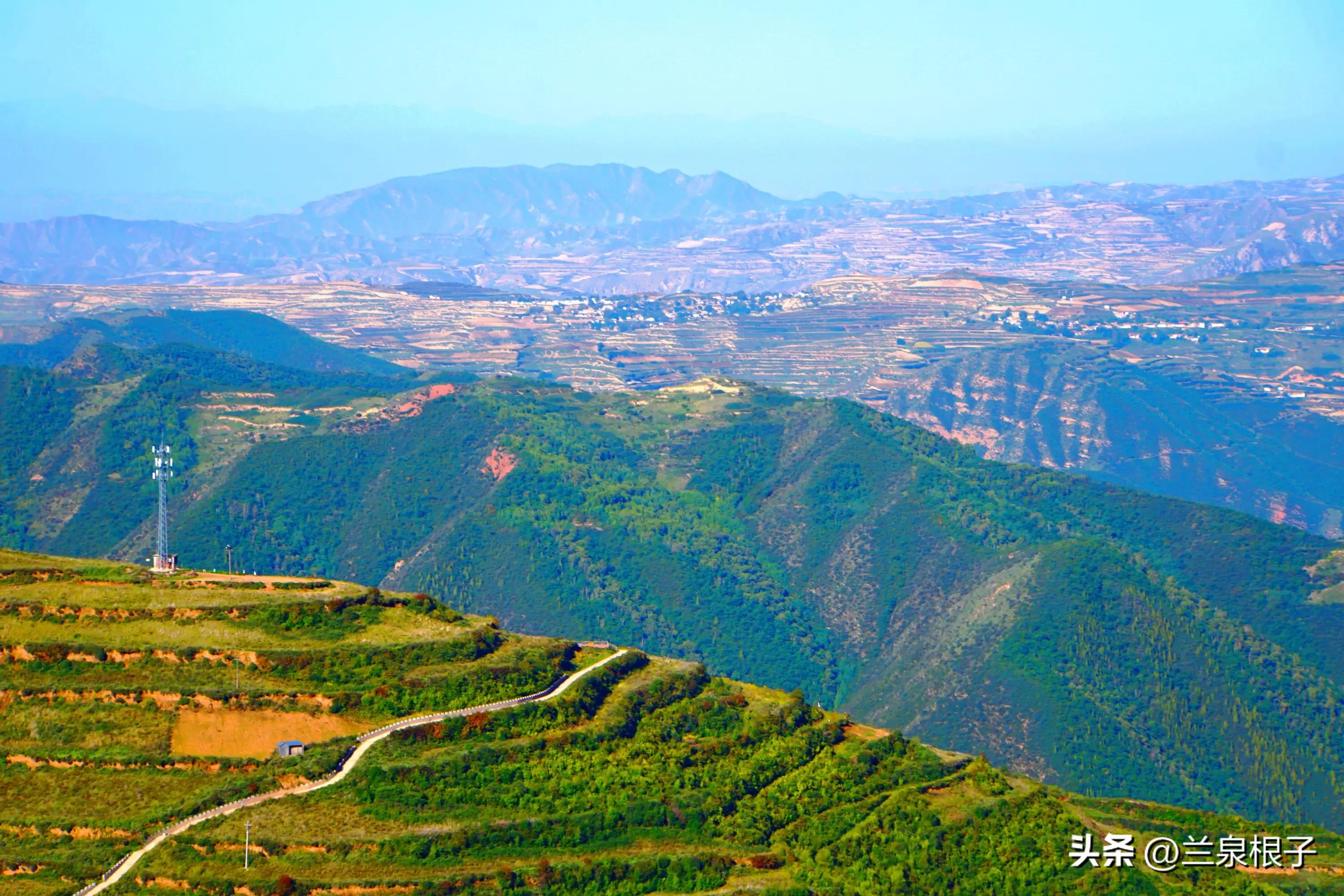 The original ecological scenery of Yunding Mountain in Lanzhou is ...