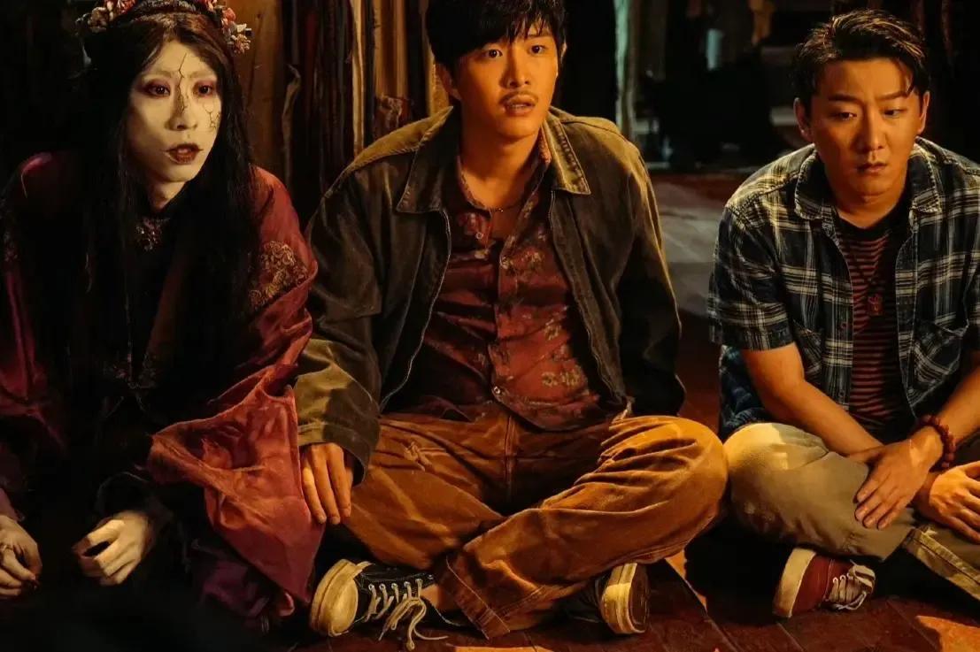 Chinese horror! ! Scary and hilarious movie "Amazing Night" - iNEWS